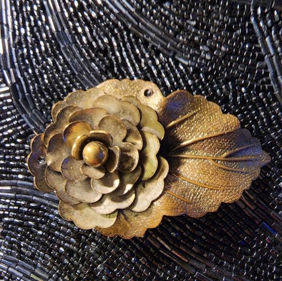 Unknown | Jewelry | Metal Flower And A Texture Leaf | Poshmark